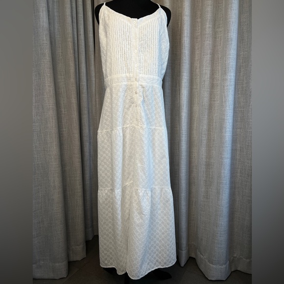 Gilli | Dresses | Nwt Eyelet Tiered Maxi Dress Lined Size X | Poshmark